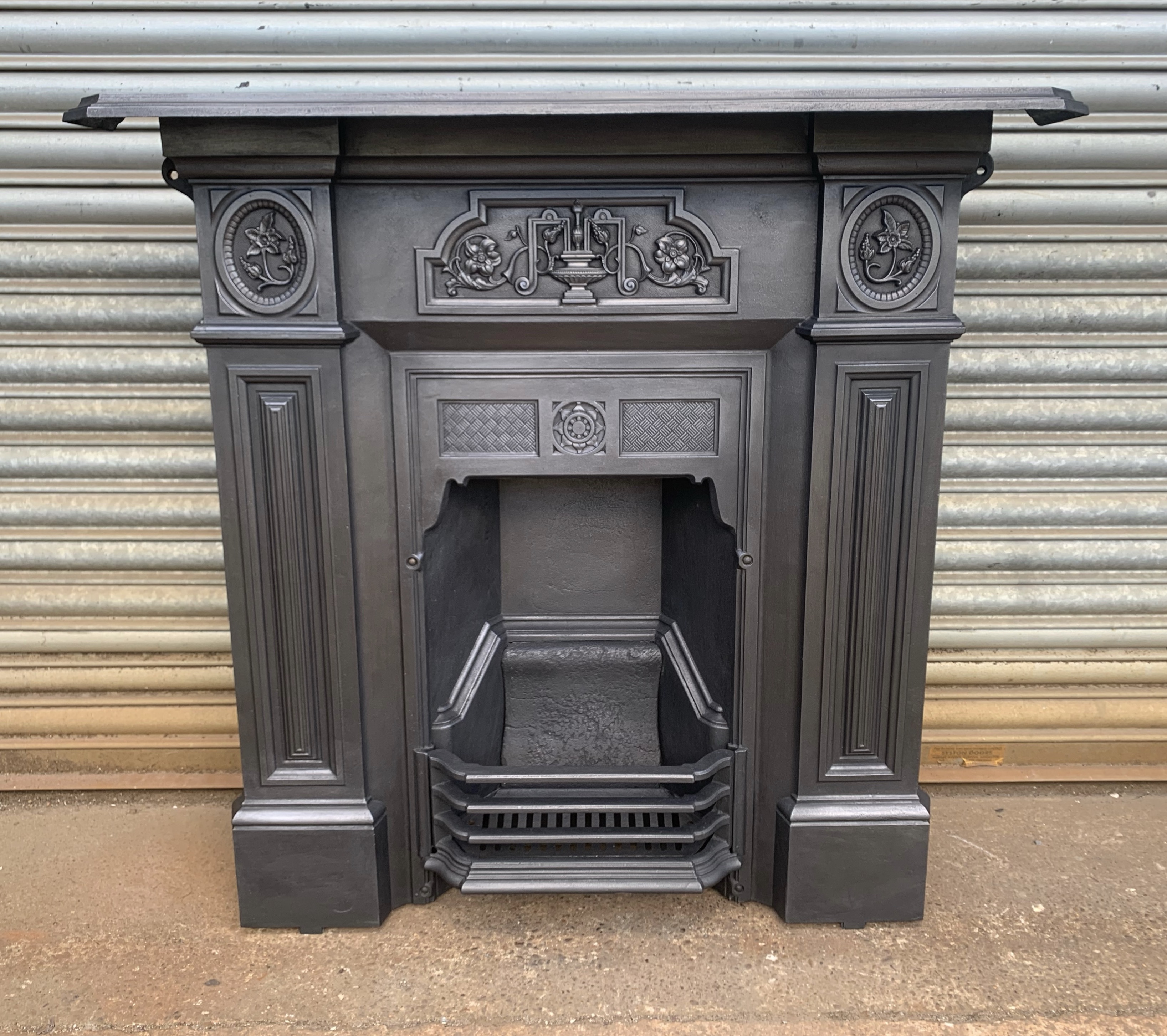 Charles Graham Architectural Antiques and Fireplaces - Welcome